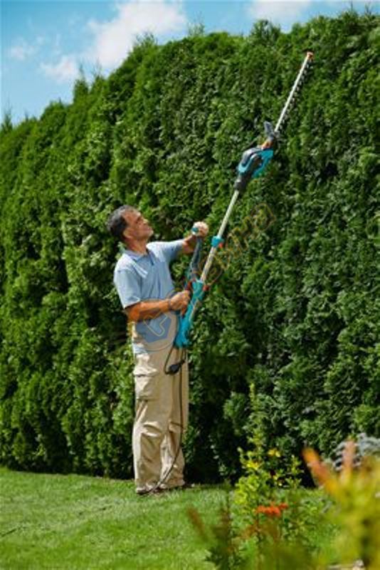 Електрически телескопичен храсторез за жив плет Gardena HighCut 48 ...